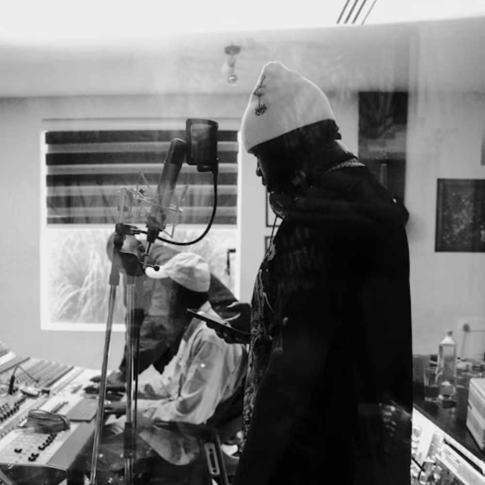 How to Record Vocals Over Trap Beats (The Smart Way) – Baxon Beats Store